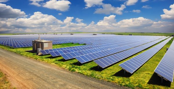 Solar Farms (What They Are & How They Work) - Climatebiz