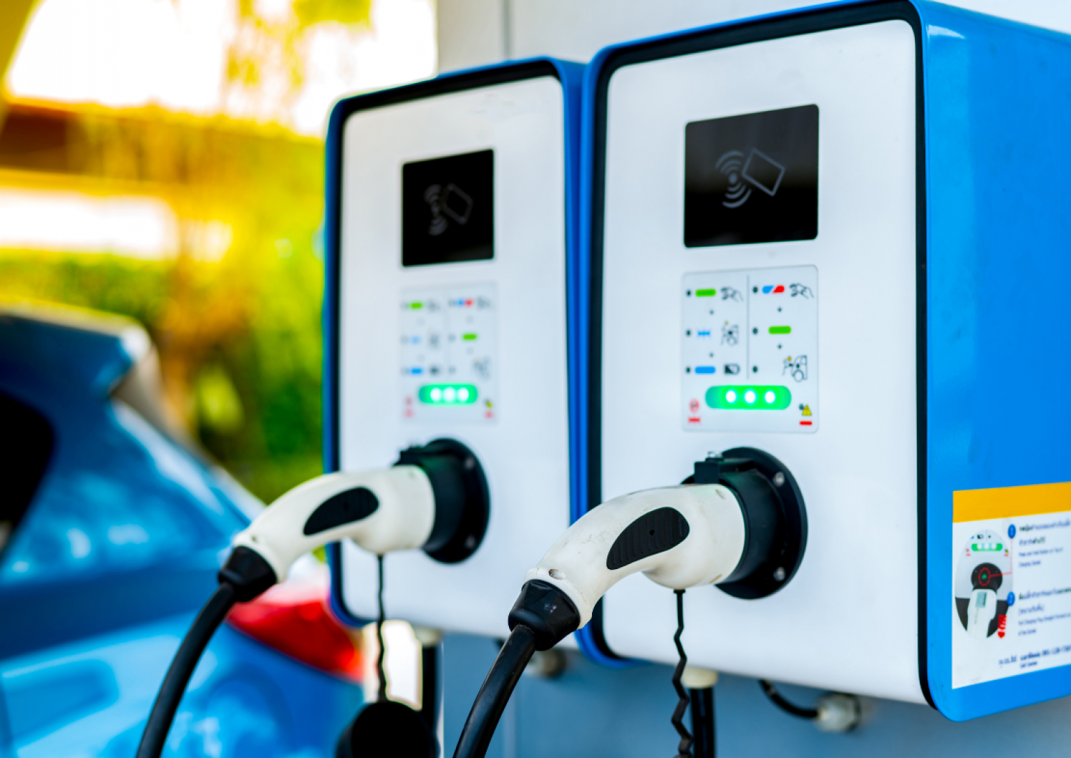 Charging An EV With Solar Panels - Climatebiz