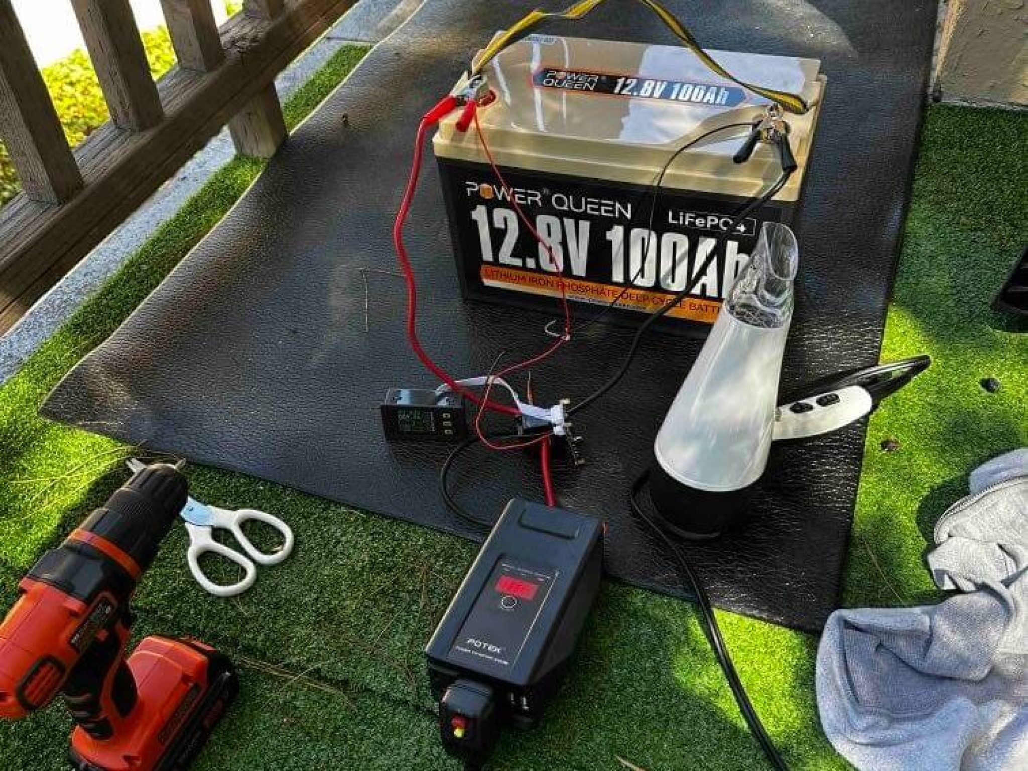Power Queen 12.8V 100Ah LifePO4 Battery Review - Climatebiz