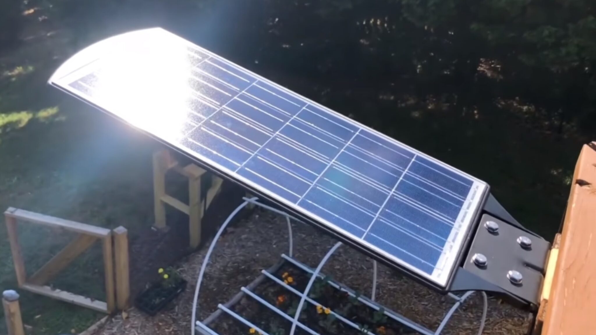 How to Charge Solar Lights for the First Time - Tips & Tricks! - Climatebiz
